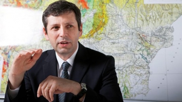 Schimbări de cadre într-un moment tensionat la OMV Petrom. Pleacă ...