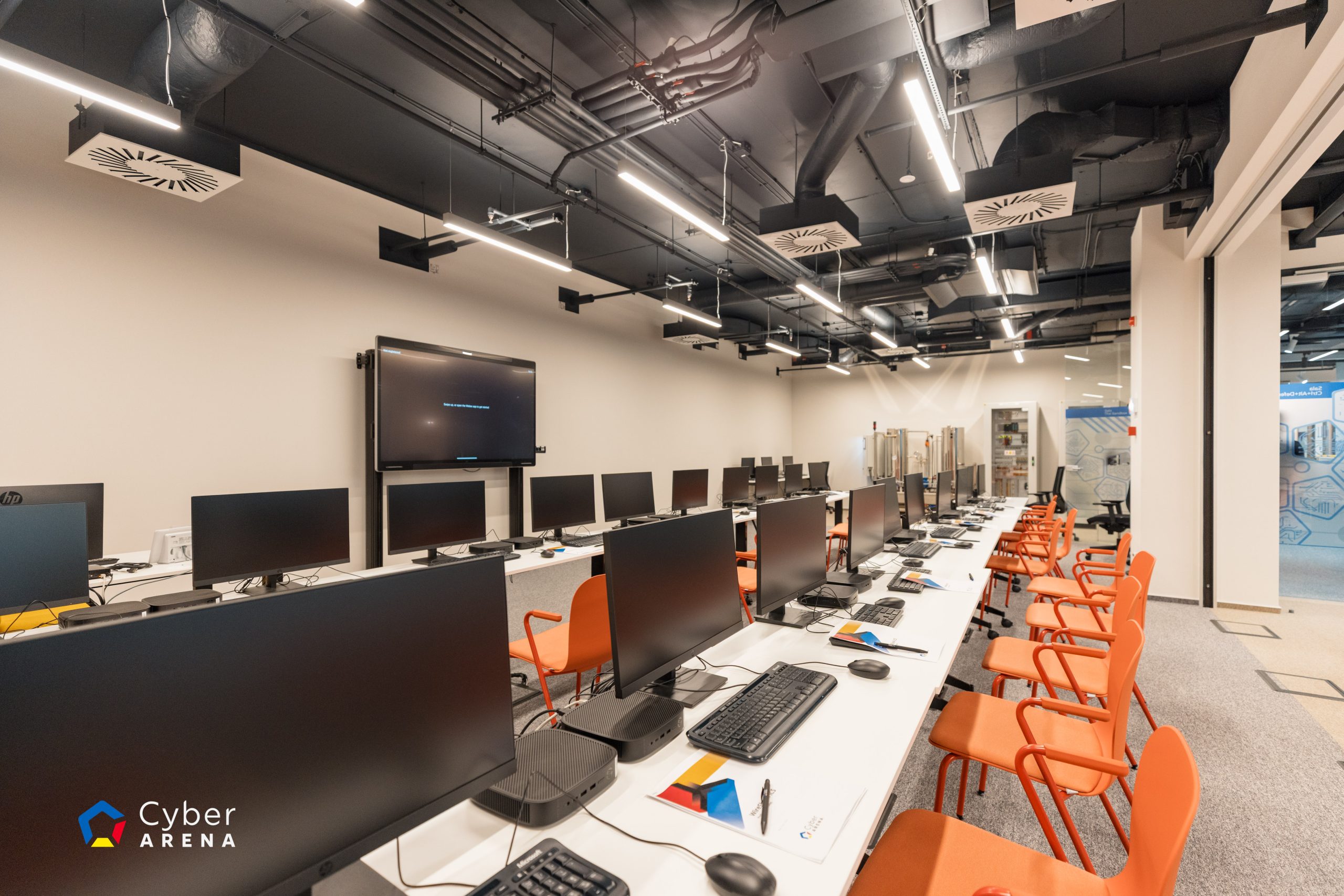 S-a lansat Cyber Arena, centru de pregătire avansată în cybersecurity ...